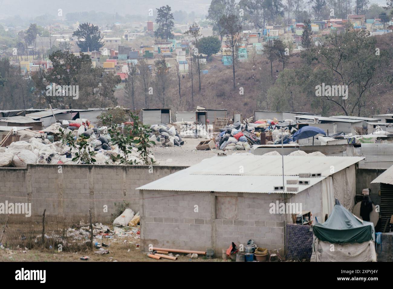 Trash landfill hi-res stock photography and images - Alamy