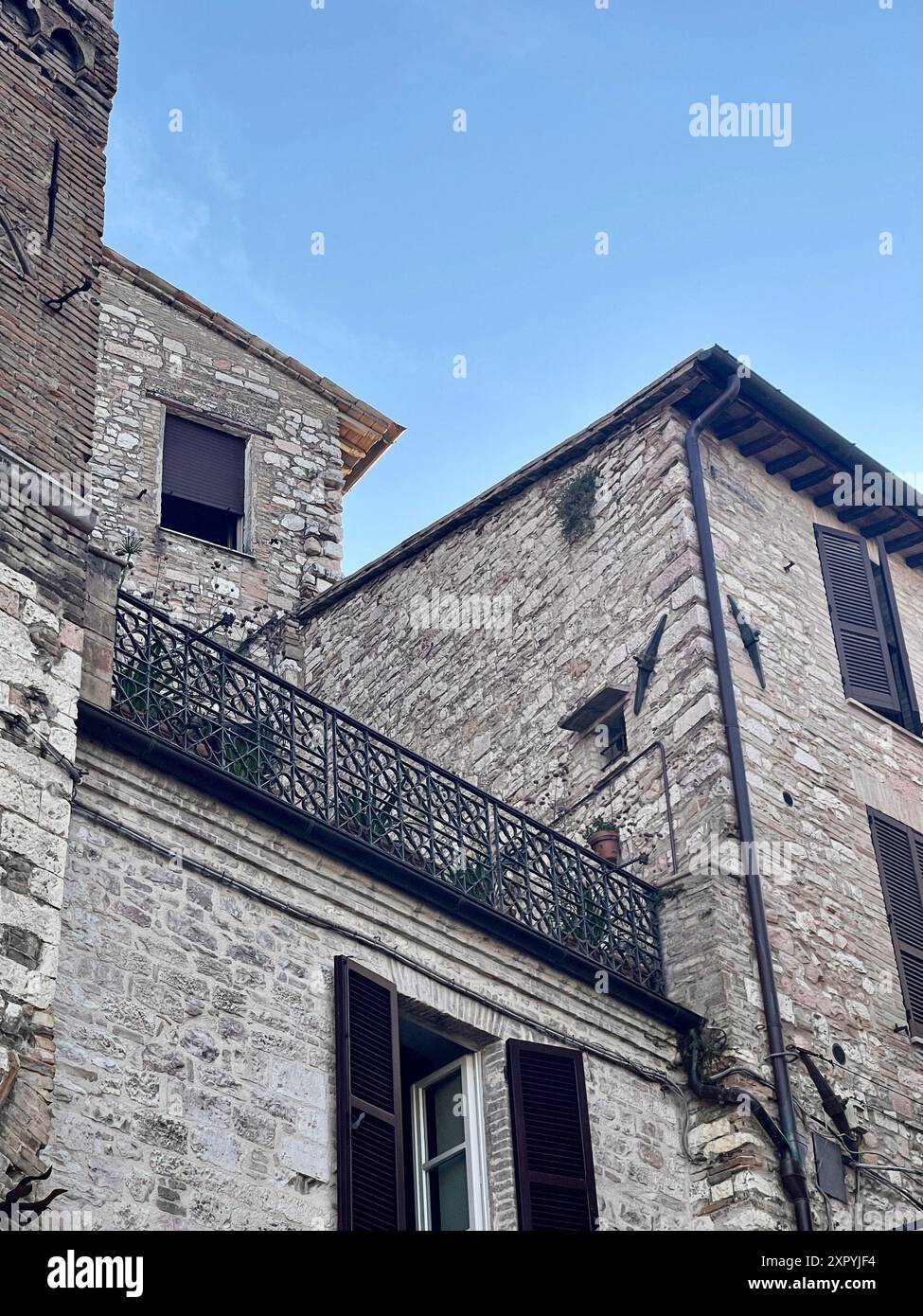 Italian brick buildings hi-res stock photography and images - Alamy