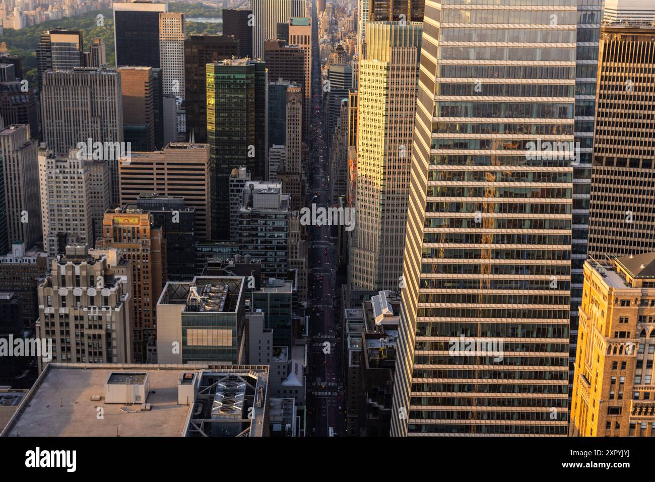 Aerial flying over city new hi-res stock photography and images - Alamy