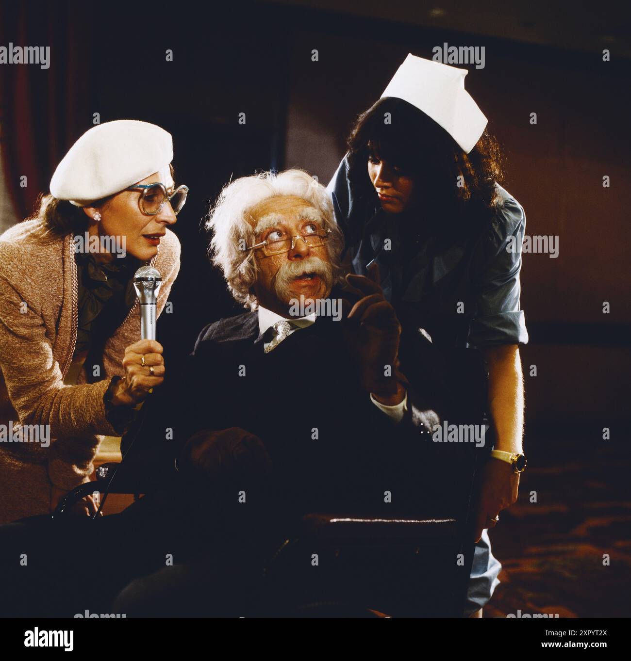 Onkel & Co, TV Serie, ZDF, 1981, 2. Teil, Szene Interview: Helga ...