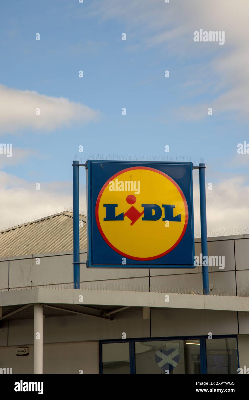 Lidl logo hi-res stock photography and images - Alamy