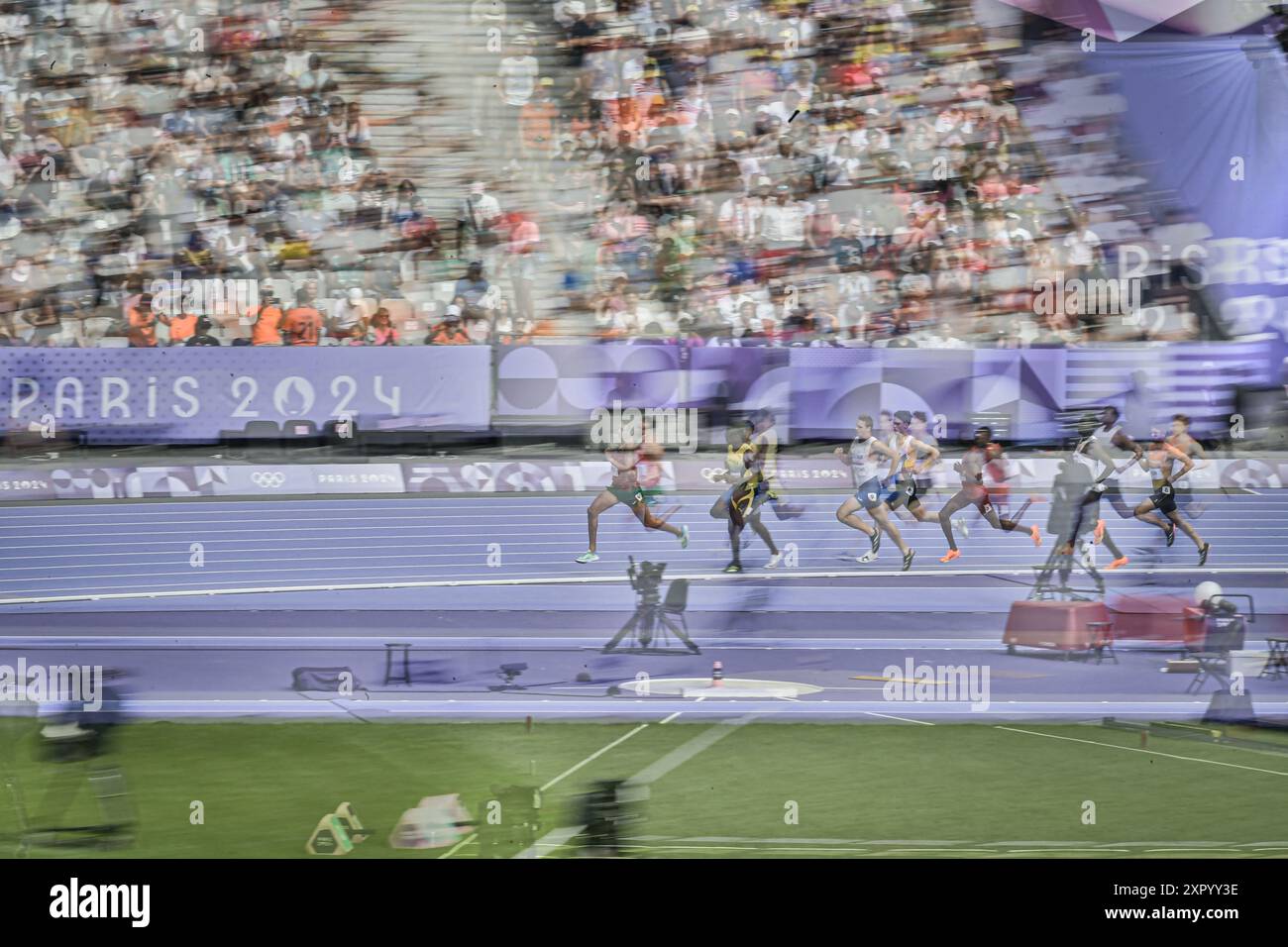 Paris, France. 08th Aug, 2024. Athletes compete in the Men's 800m ...