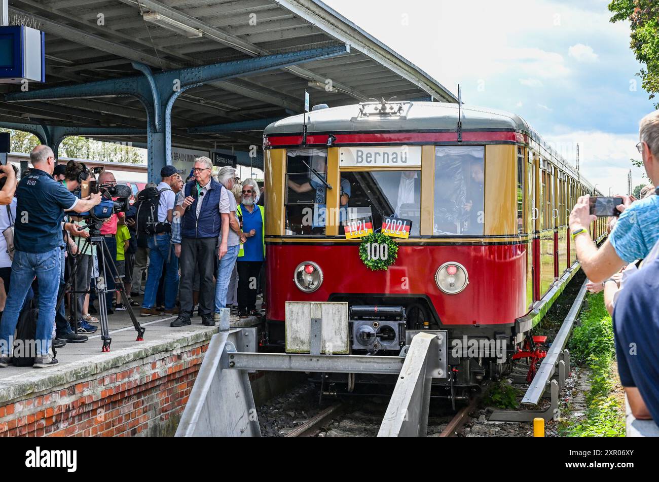 Bernau, Germany. 08th Aug, 2024. A historic special train stands at ...