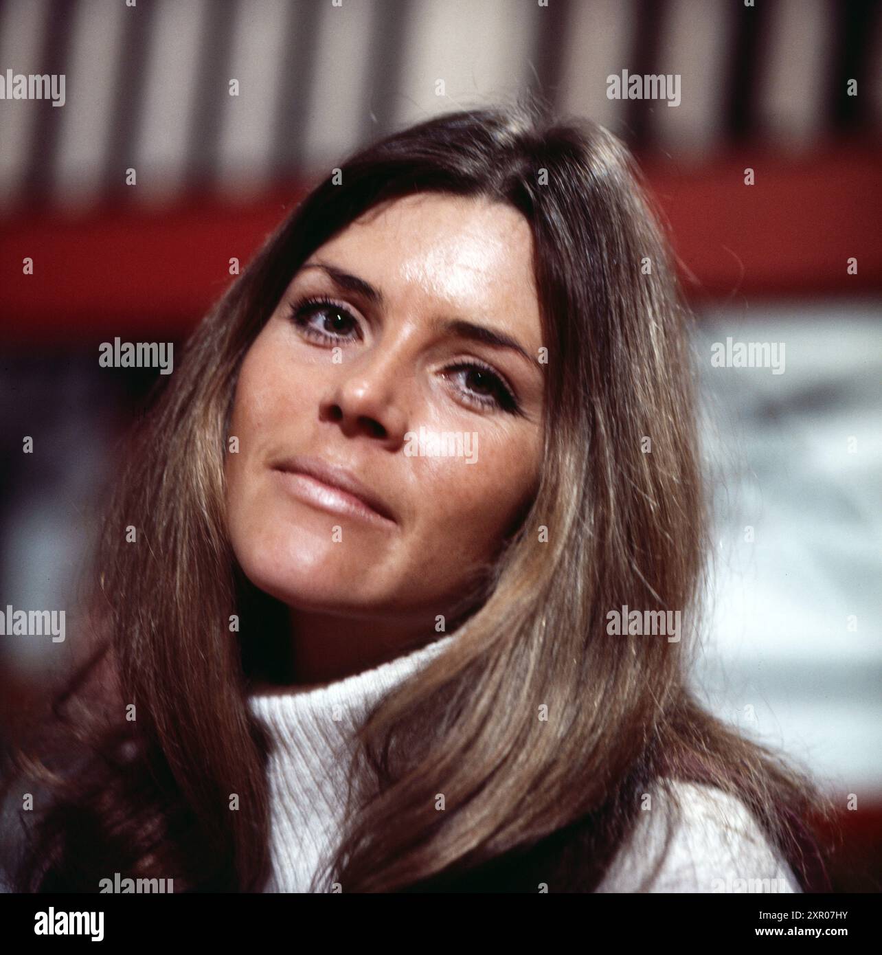 Hitparade, ZDF Musiksendung, 1971, Schlagersängerin Lena Valaitis Stock ...