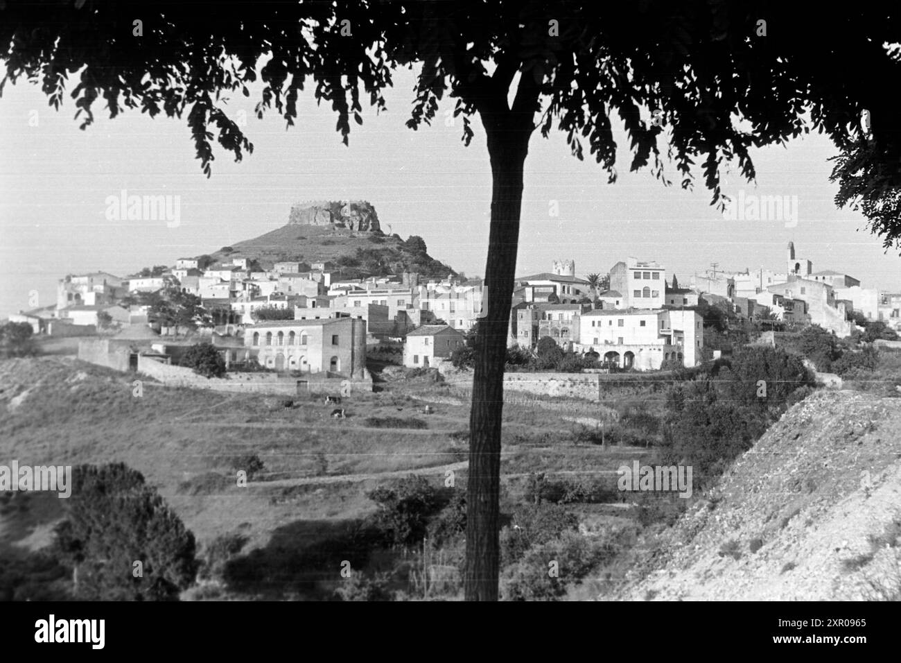 Mittelalterliche ruine hi-res stock photography and images - Alamy