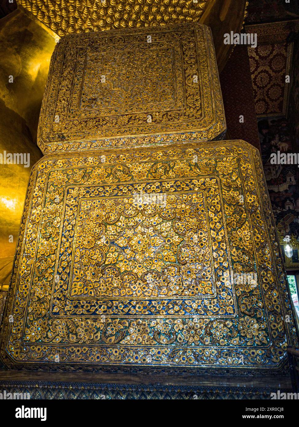 Wat Pho complex, One of oldest Bangkok temple Stock Photo - Alamy