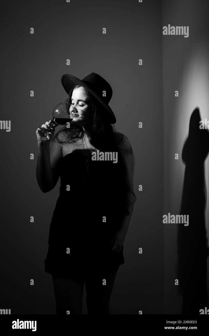 Making photo woman Black and White Stock Photos & Images - Alamy