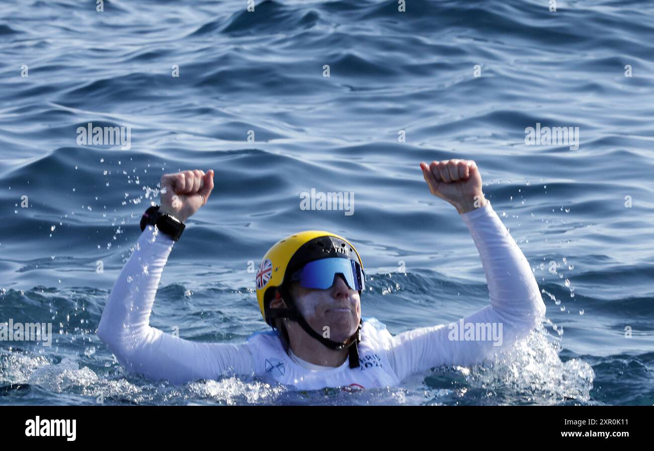 Great Britain's Eleanor Aldridge celebrates winning gold following the ...