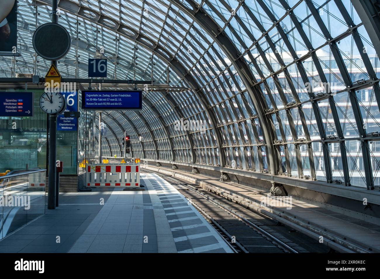 Platform of Berlin's main railway station. The glass main railway ...