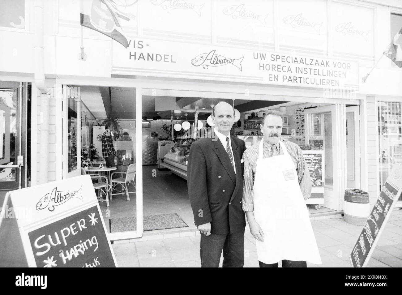 Fish shop albatros hi-res stock photography and images - Alamy