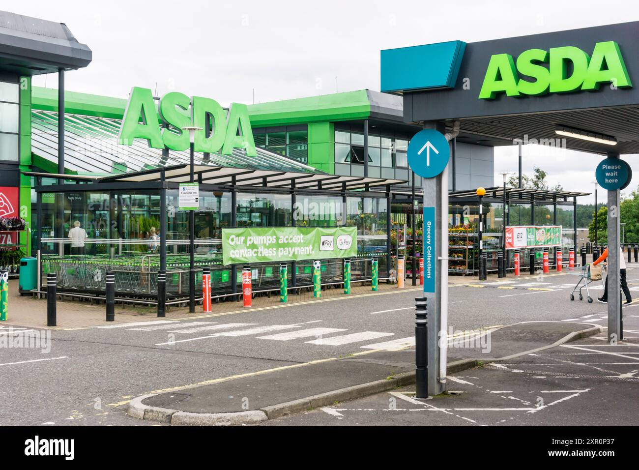 Supermarket signs hi-res stock photography and images - Alamy