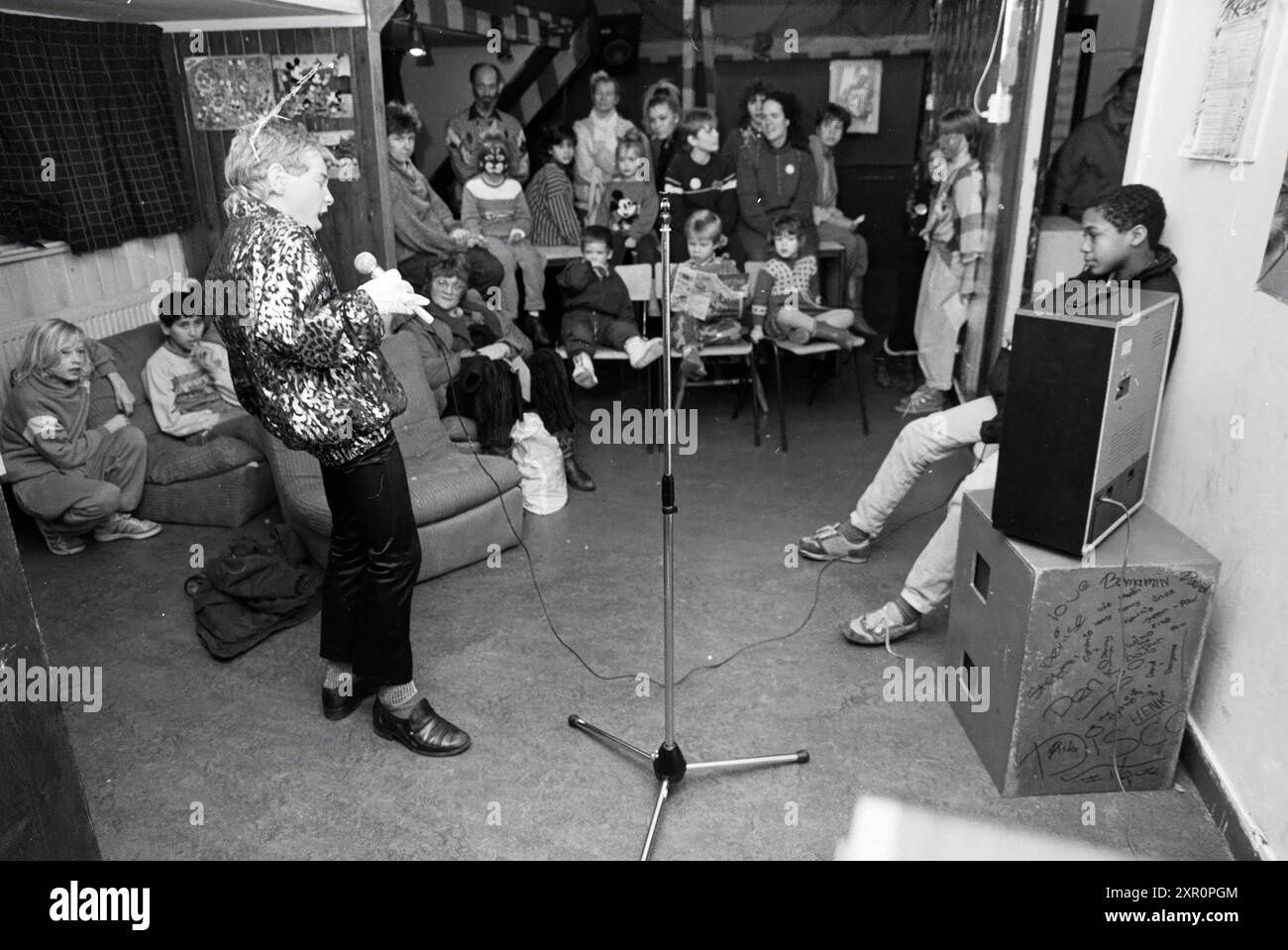 Open day community center de ark hi-res stock photography and images ...