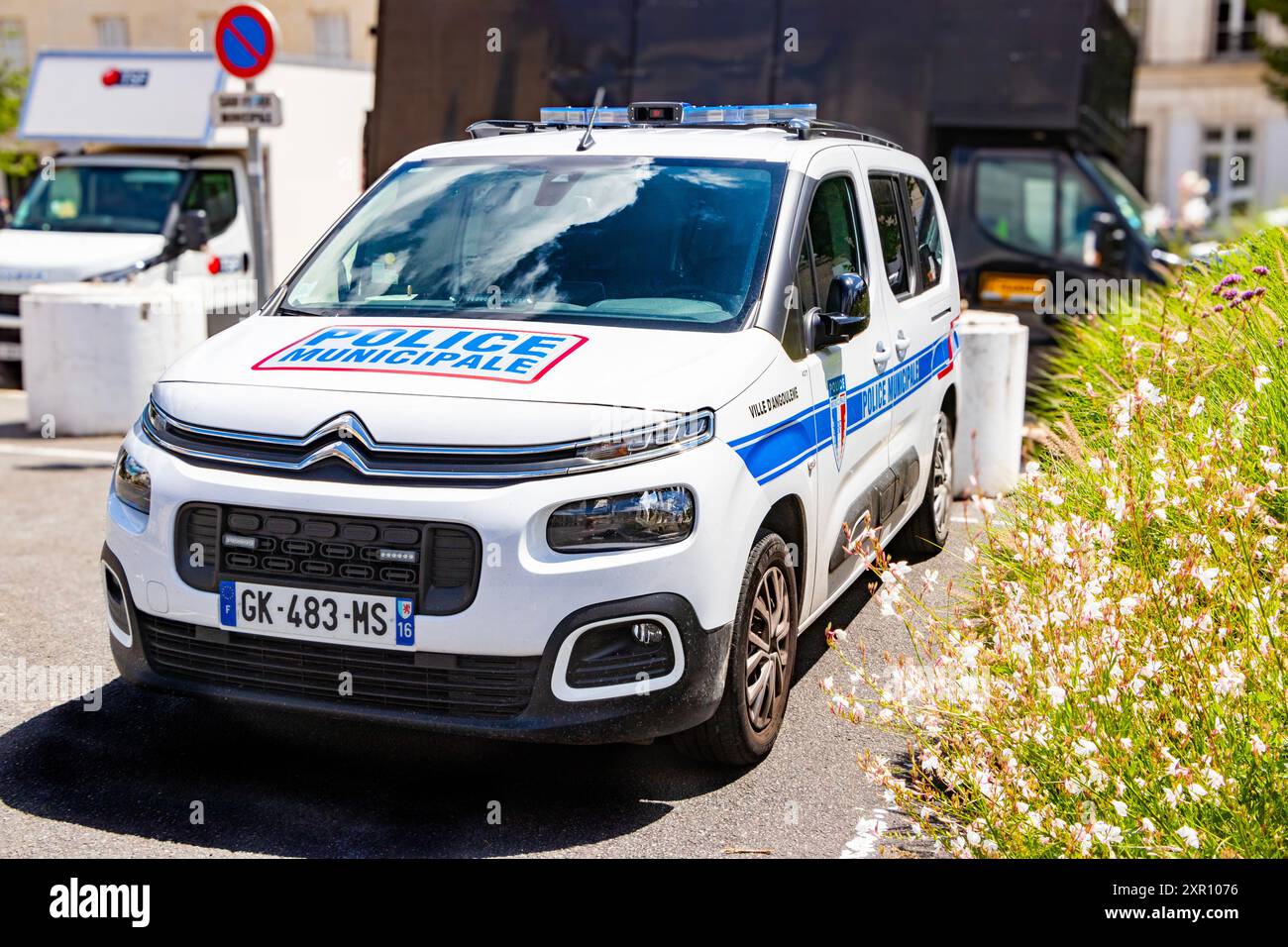 french citroen municipal police car in france Stock Photo - Alamy