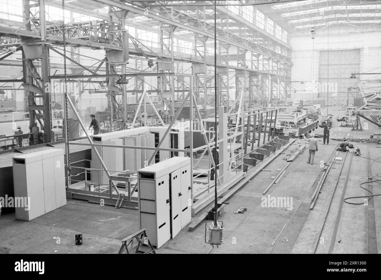 Assembly hall figee cranes hi-res stock photography and images - Alamy