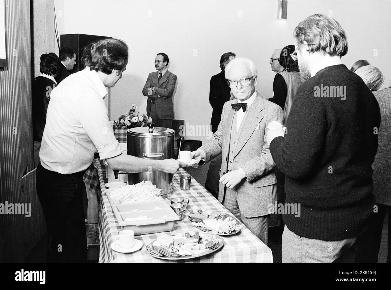 Presentation of book 'Art in the Occupation' Spectrum Amsterdam ...