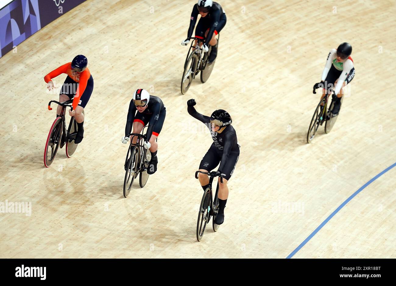 New Zealand's Ellesse Andrews celebrates winning gold as Great Britain ...