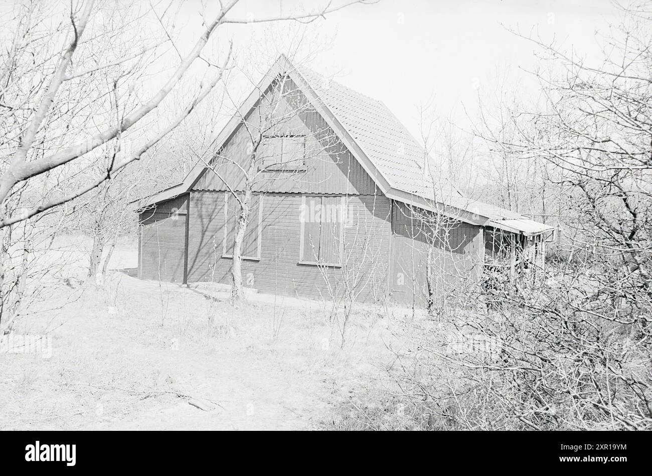Boy scouts log cabin hi-res stock photography and images - Alamy