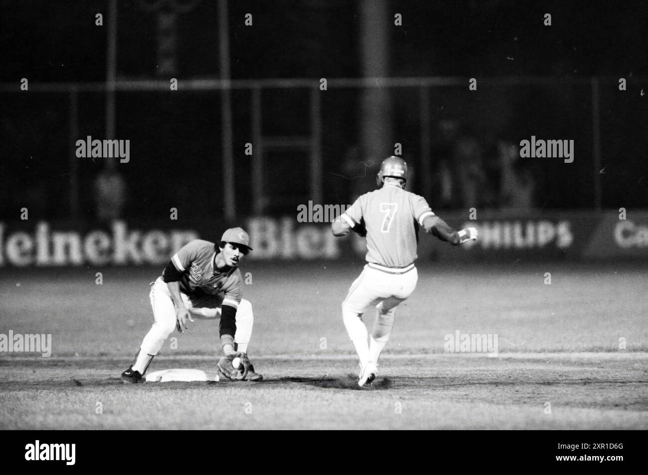 1986 baseball world championships hi-res stock photography and images ...