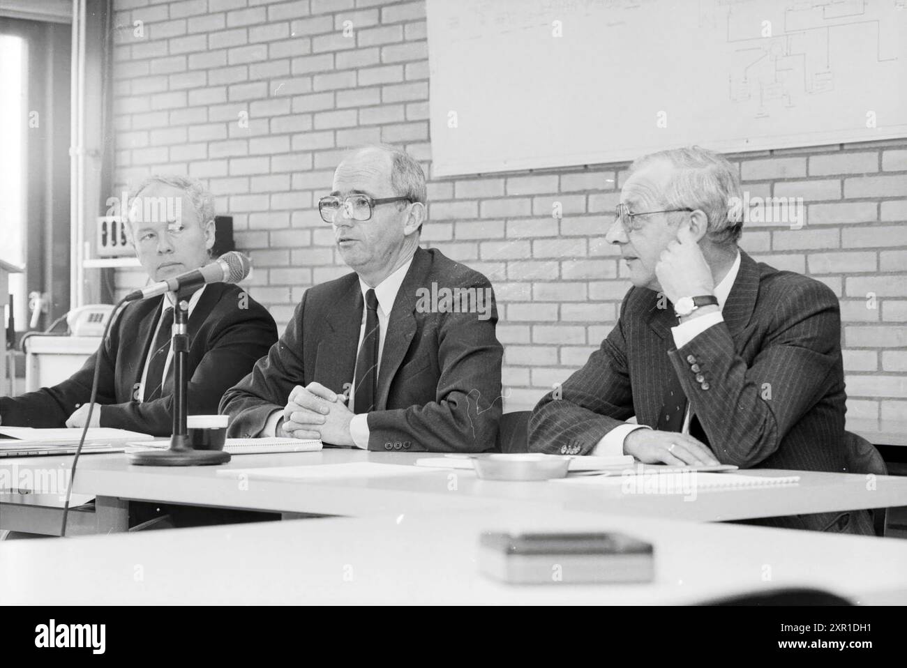 Gelder paper factory press conference hi-res stock photography and ...