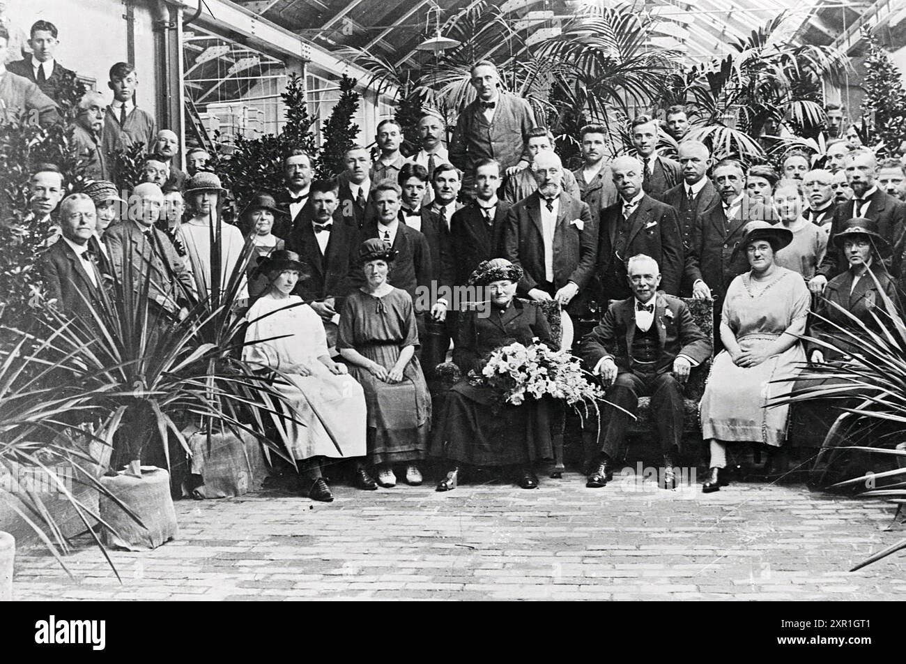 Group photo with the director of the Haarlem newspaper, Whizgle Dutch News: Historic Images ...