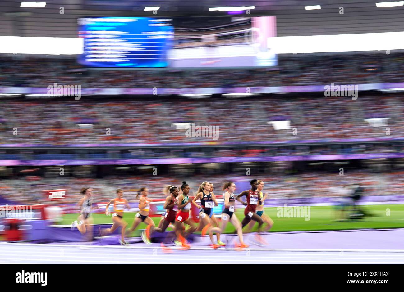 Paris, France. 08th Aug, 2024. Runners compete in the Women's 1500m ...