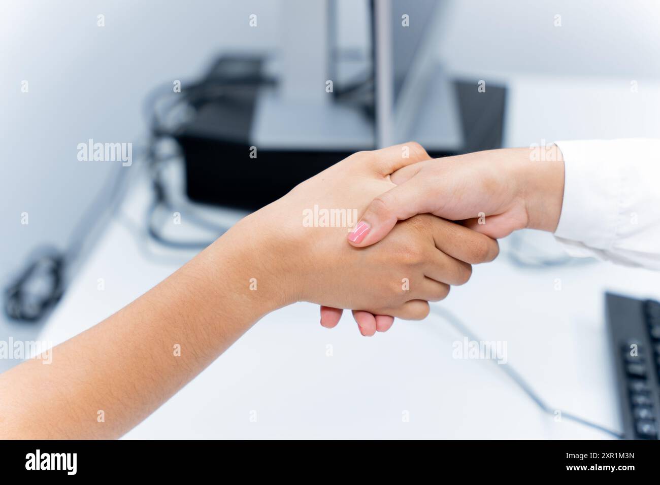 Sharking hands hi-res stock photography and images - Alamy