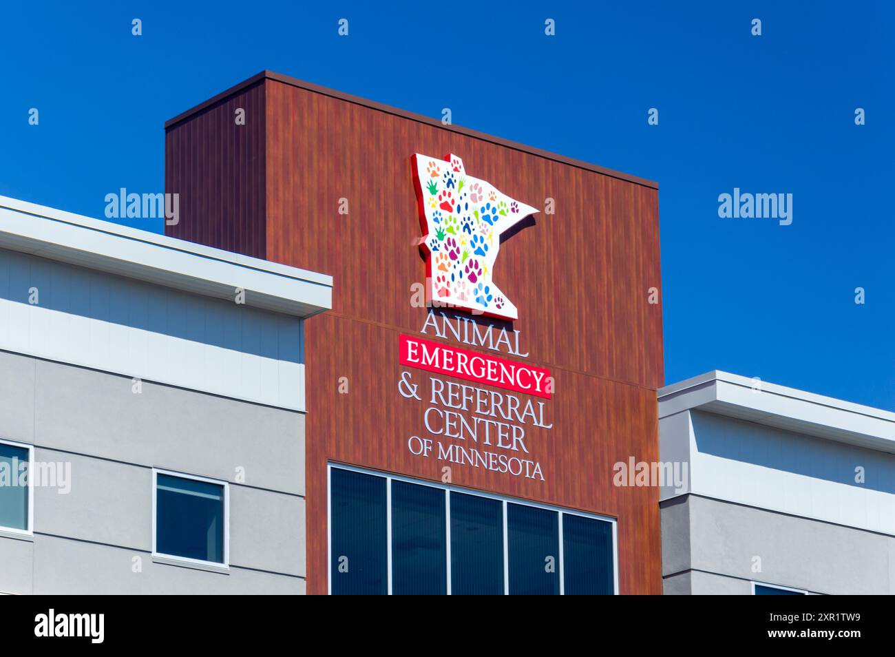 WOODBURY, MN, USA - APRIL 14, 2024: Animal Emergency and Referral ...