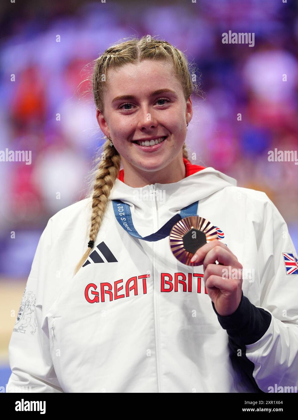 Great Britain's Emma Finucane receives her bronze medal during the ...