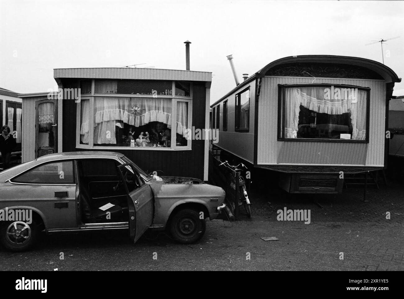 Exterior two caravans hi-res stock photography and images - Alamy
