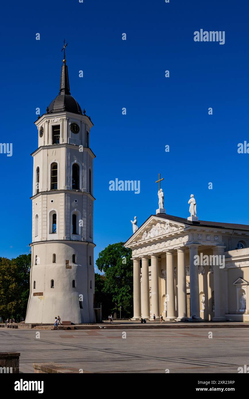 Clock tower cathedral vilnius hi-res stock photography and images - Alamy