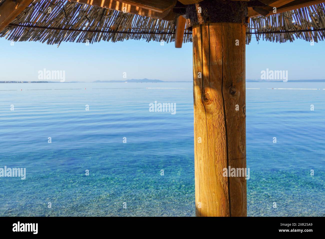 Beautiful view thatched bar hi-res stock photography and images - Alamy