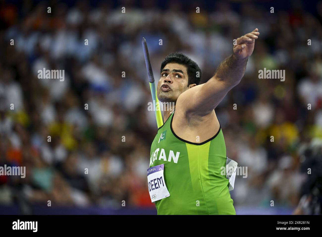 Paris, France. 08th Aug, 2024. Arshad Nadeem of Pakistan throwing the ...