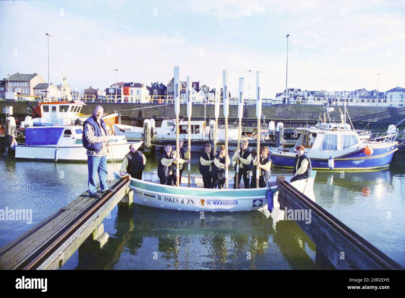 Womens team sloop race hi-res stock photography and images - Alamy
