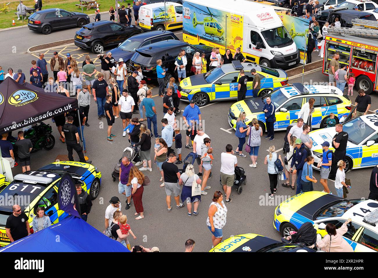 Cops and cars event hi-res stock photography and images - Alamy
