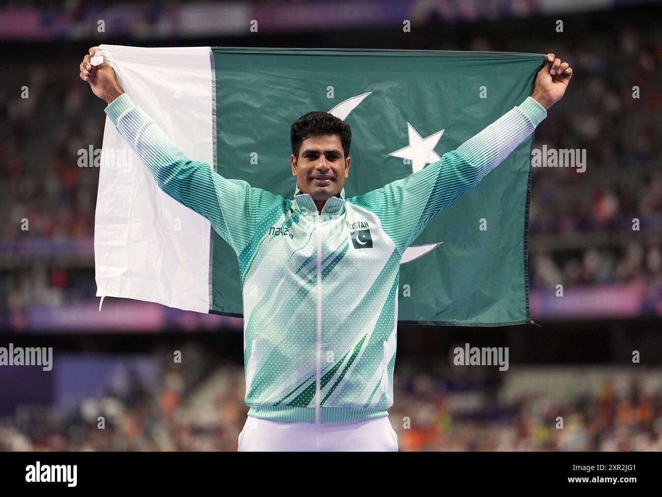 Pakistan's Arshad Nadeem celebrates winning the Men's Javelin Throw ...