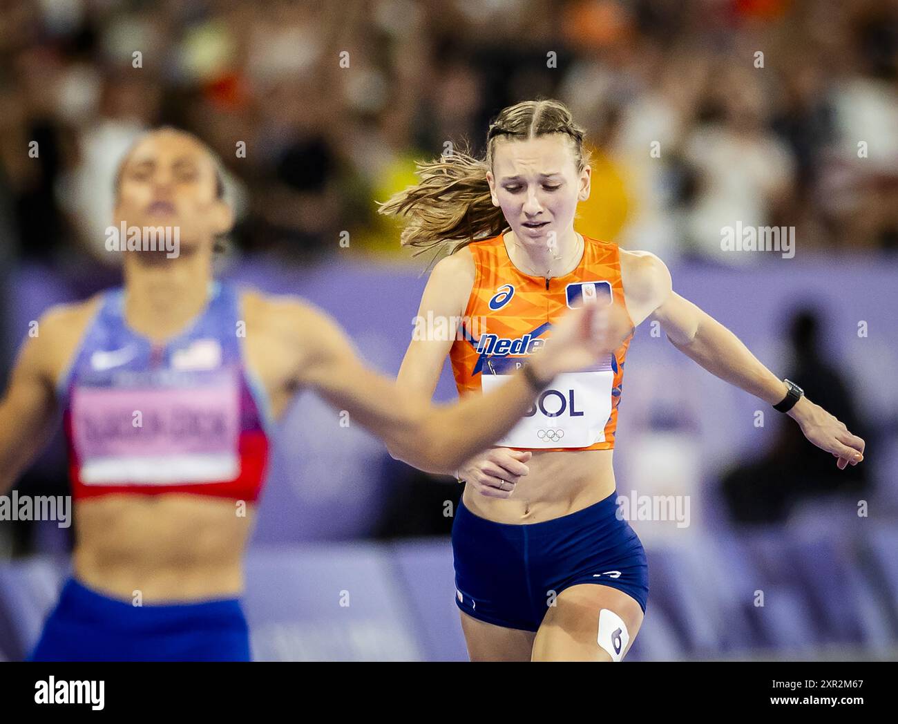 PARIS - Sydney McLaughlin-Levrone and Femke Bol in action during the ...