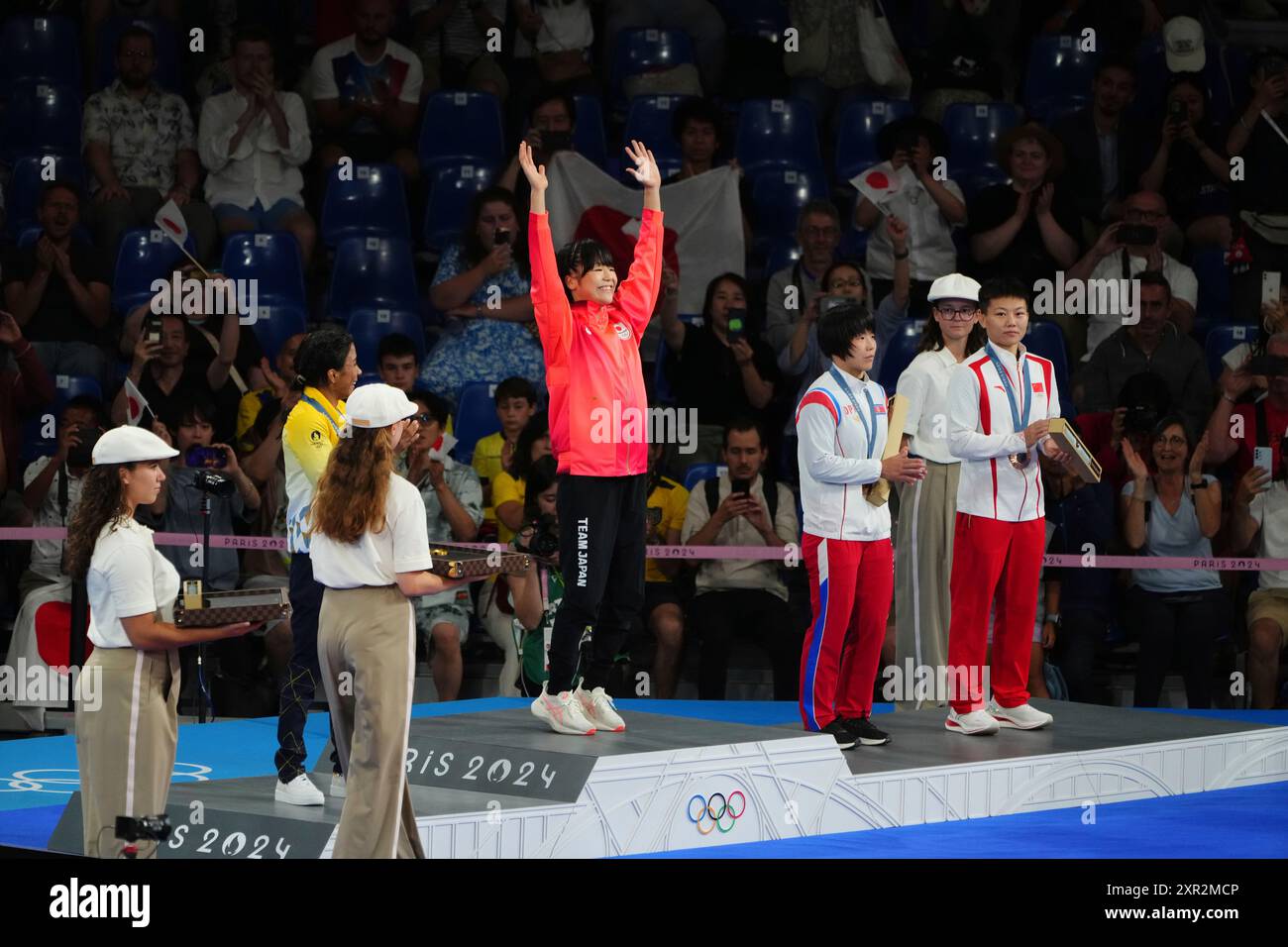(L to R) Ecuador's YEPEZ GUZMAN Lucia Yamileth, silver, Japan's ...