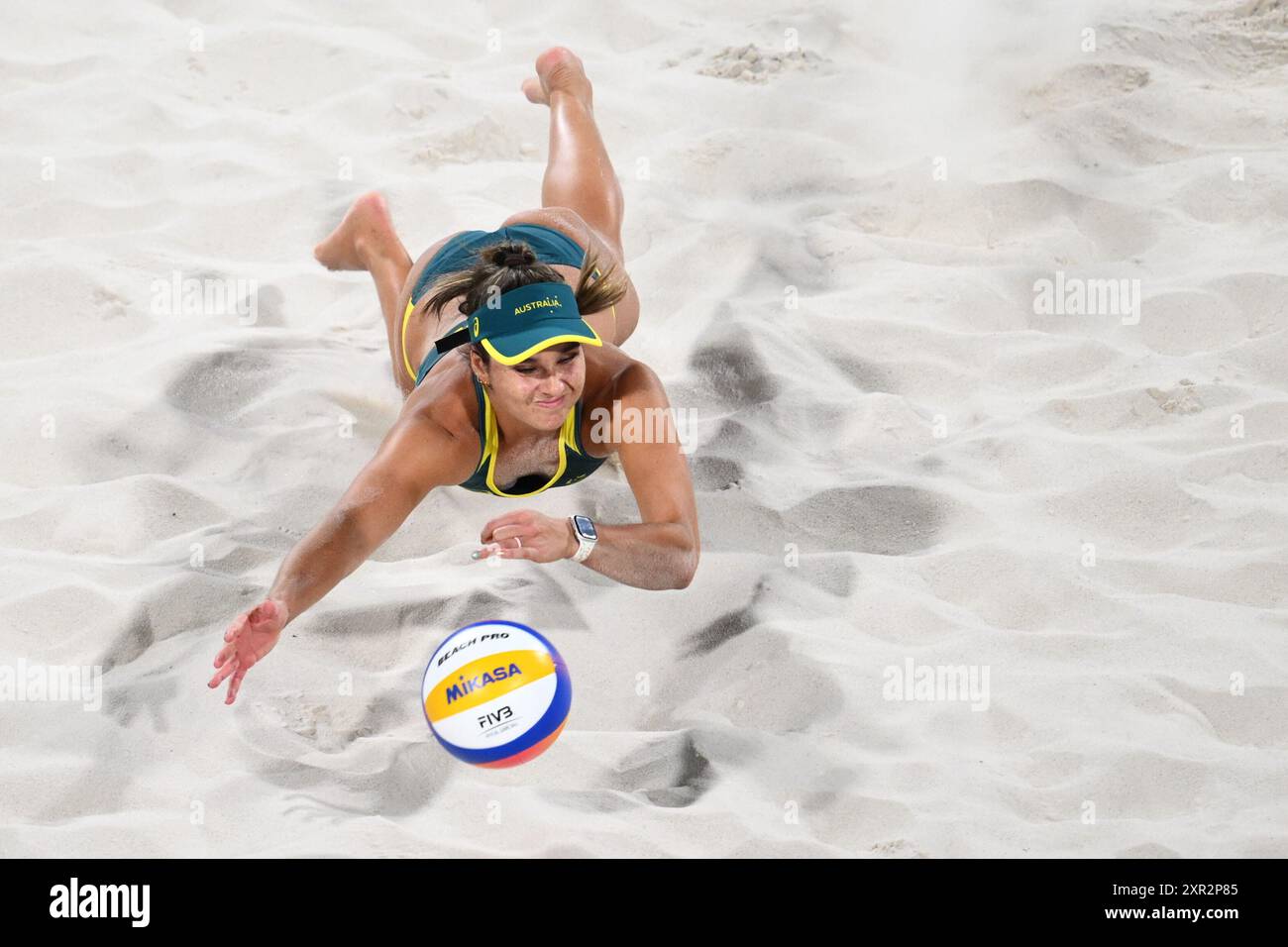 Paris, France. 08th Aug, 2024. Australian beach volleyball player ...