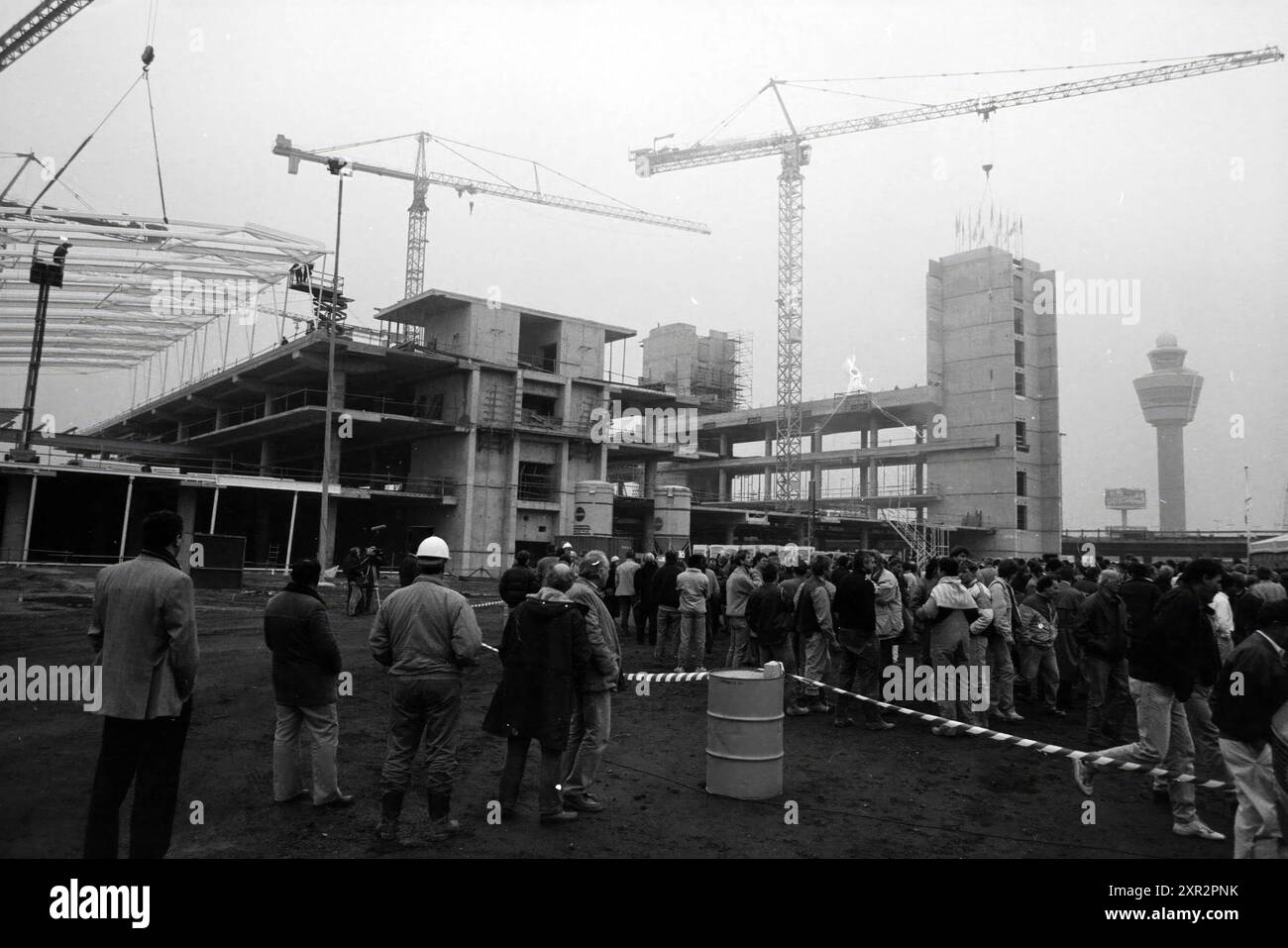 Highest point of Schiphol station building, 26-11-1991, Whizgle Dutch ...
