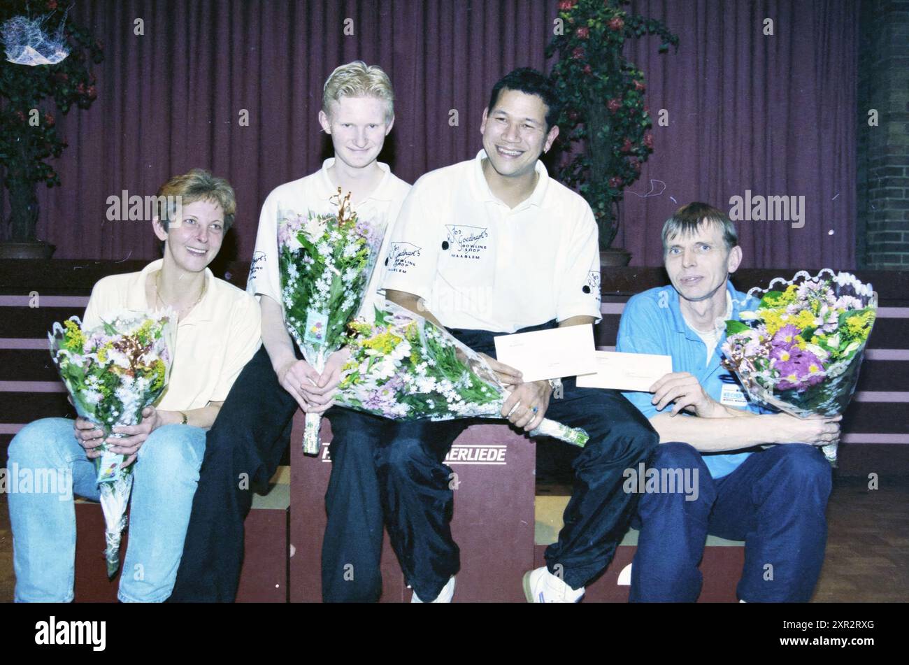 Bowling team awards ceremony hi-res stock photography and images - Alamy