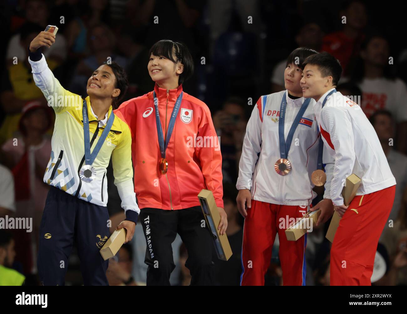 (L to R) Ecuador's YEPEZ GUZMAN Lucia Yamileth, silver, Japan's ...