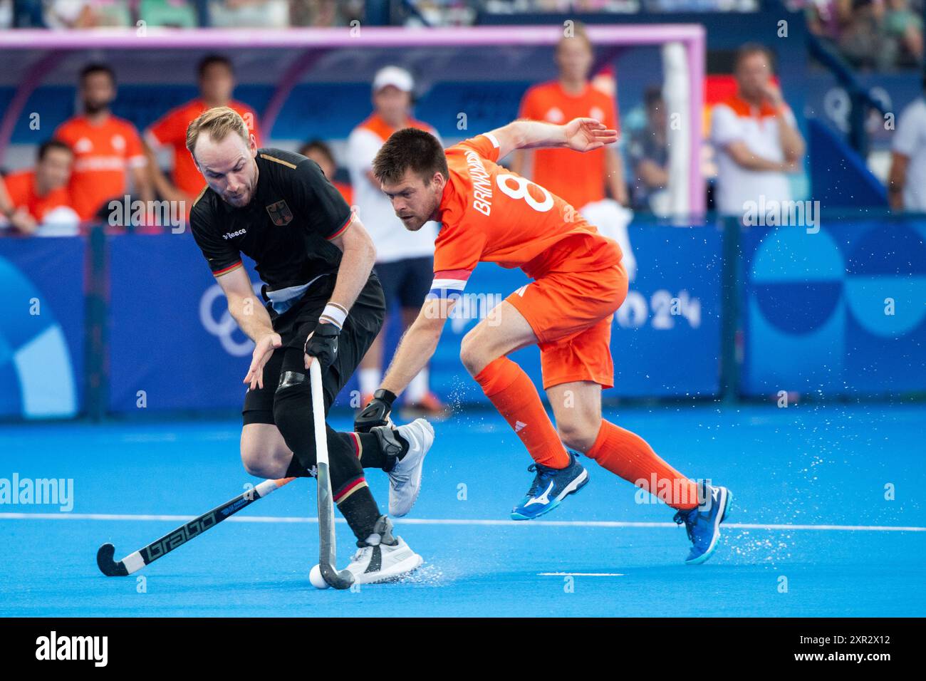 RUEHR Christopher (Deutschland, #17) im Zweikampf mit BRINKMAN Thierry ...