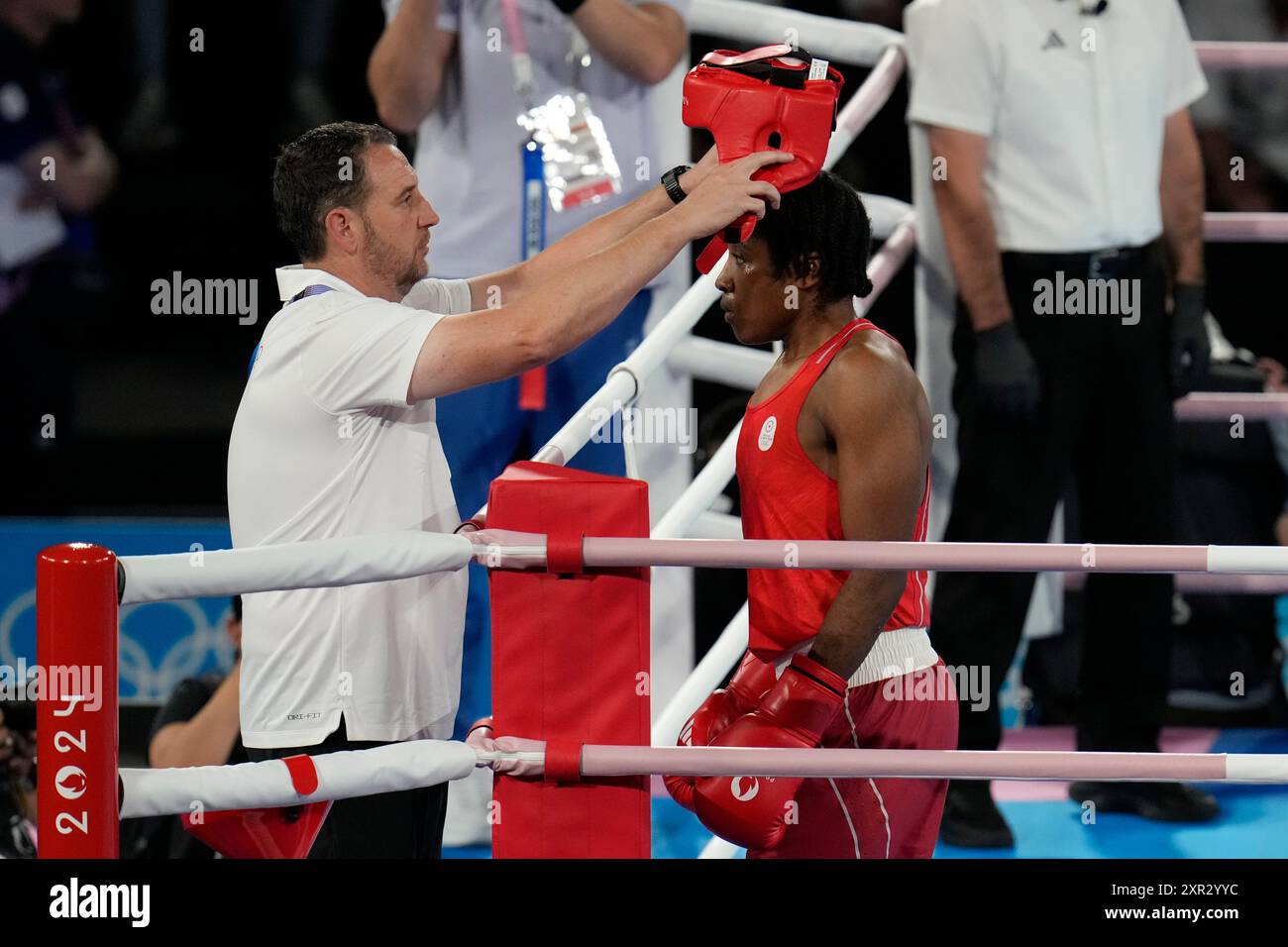 Refugee Olympic Team's Cindy Ngamba prepares to fight Panama's Atheyna ...