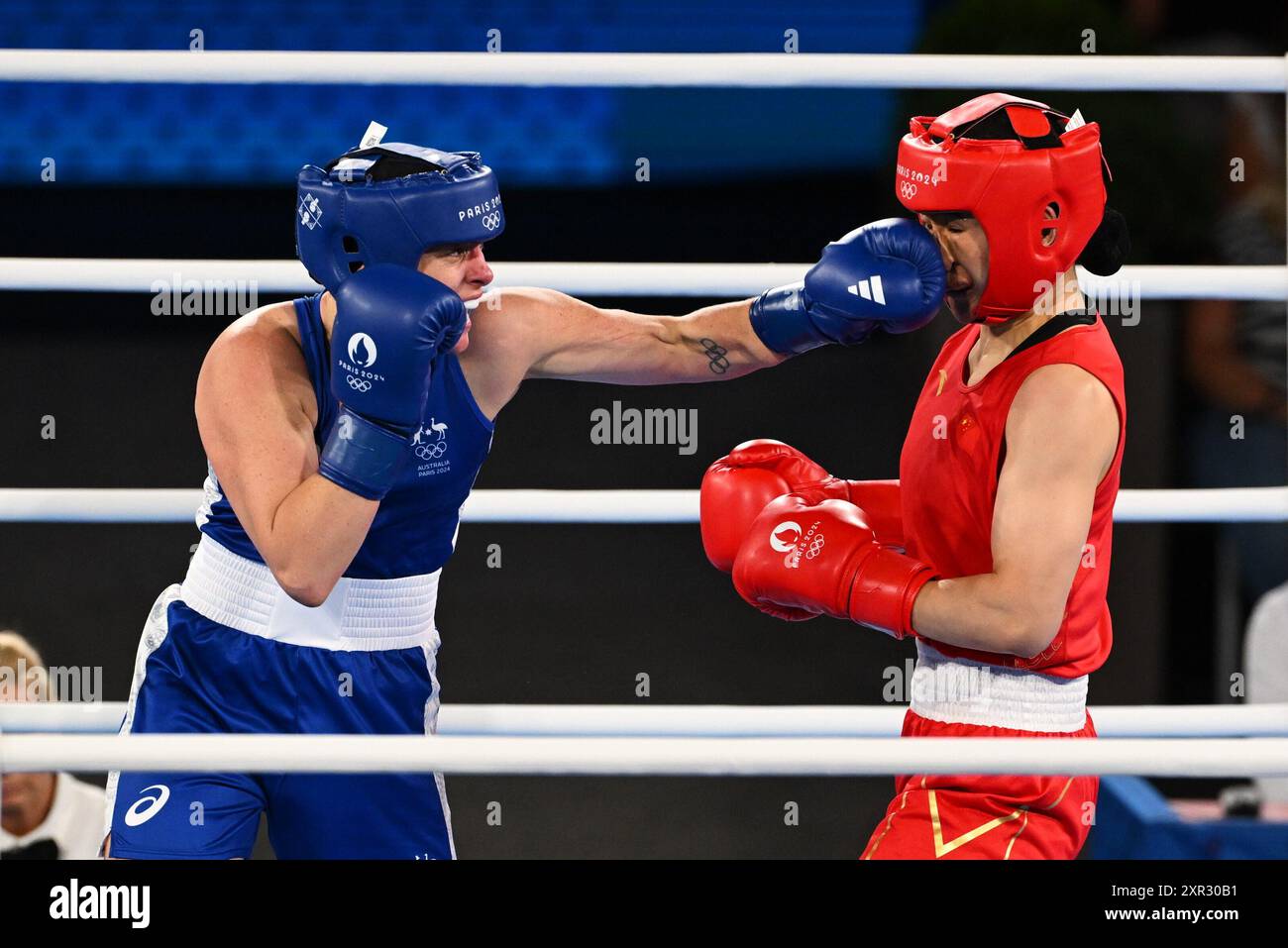 Paris, France. 08th Aug, 2024. Australian boxer Caitlin Parker (right ...
