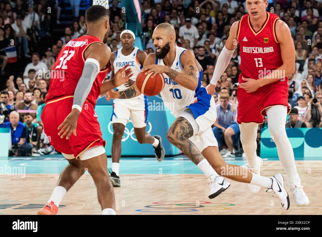 Evan Fournier ( 10 - France), Basketball, Men's Semifinal during the ...