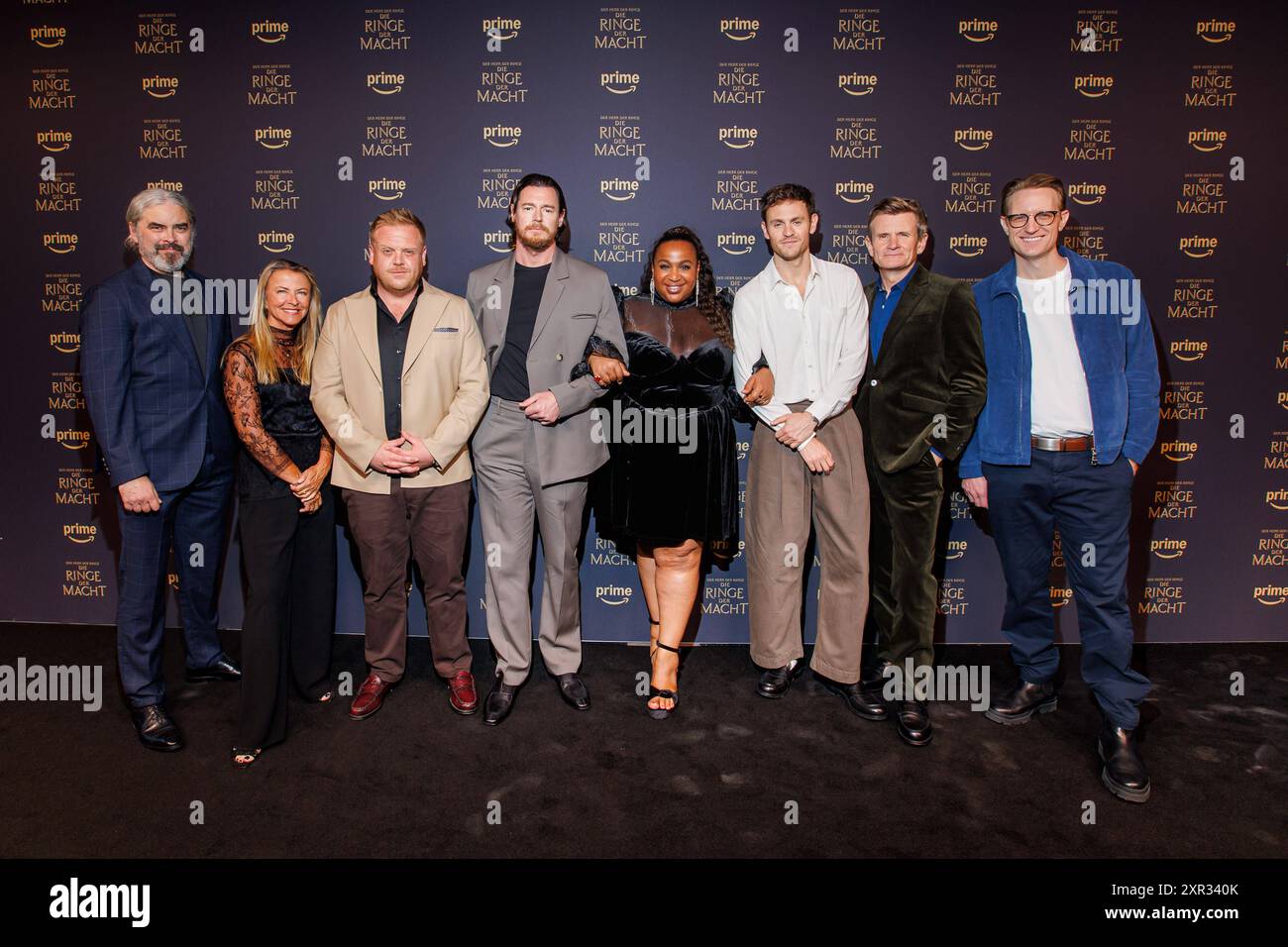 Photocall - Die Ringe der Macht Trystan Gravelle, Charlotte Brändström ...