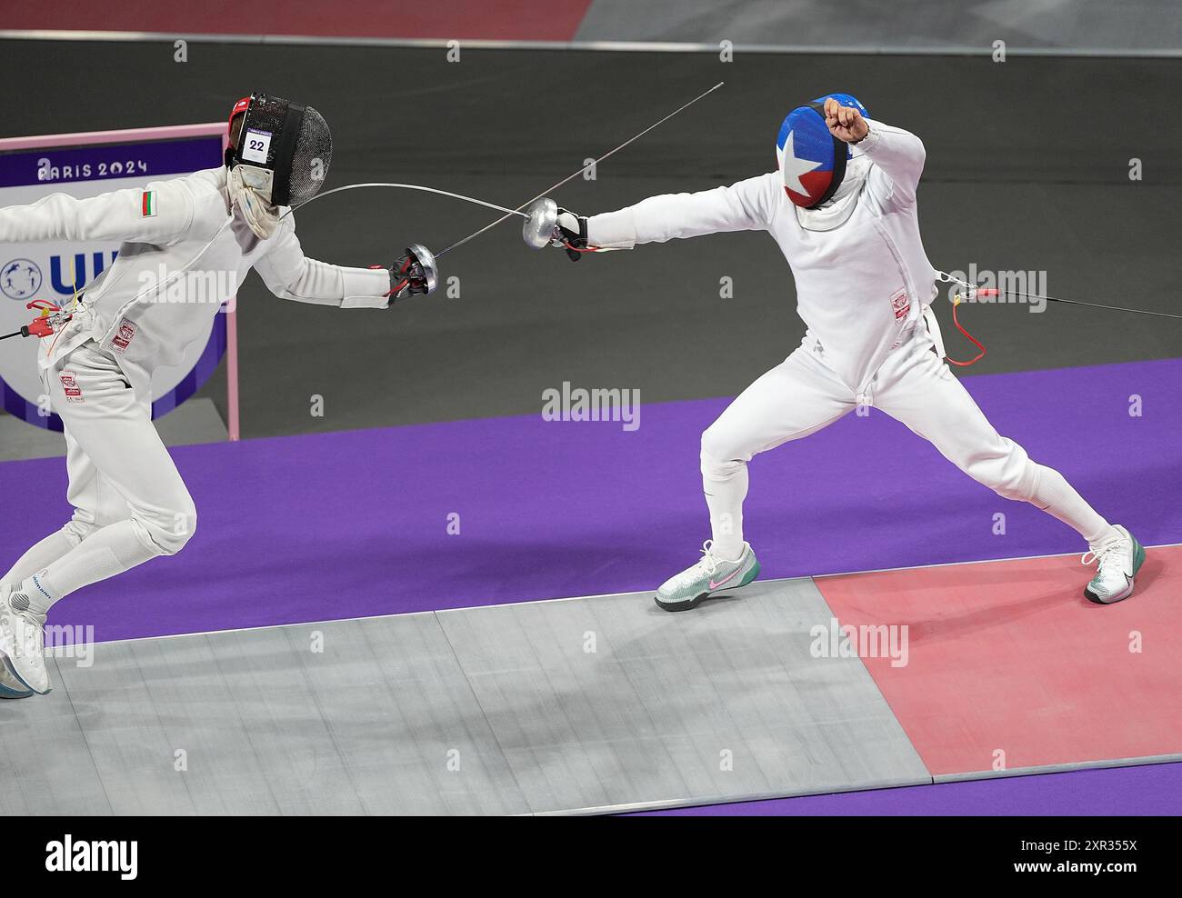 Paris, France. 8th Aug, 2024. Todor Mihalev (L) of Bulgaria competes ...