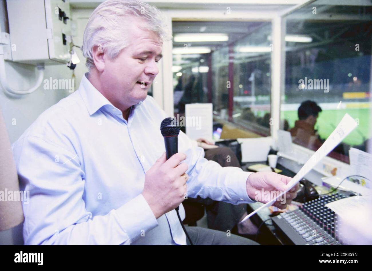 Announcer Telstar, 17-11-2000, Whizgle Dutch News: Historic Images ...