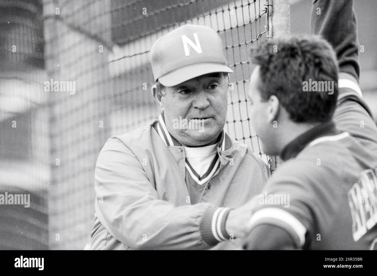 Players and coach Dutch baseball team Joost-Eenhoorn- Bos-de Vries ...