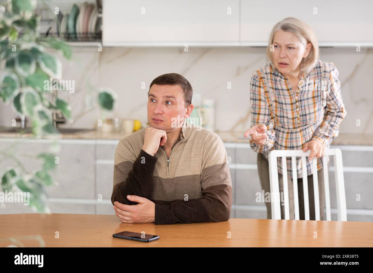 Angry woman mother blaming hi-res stock photography and images - Alamy